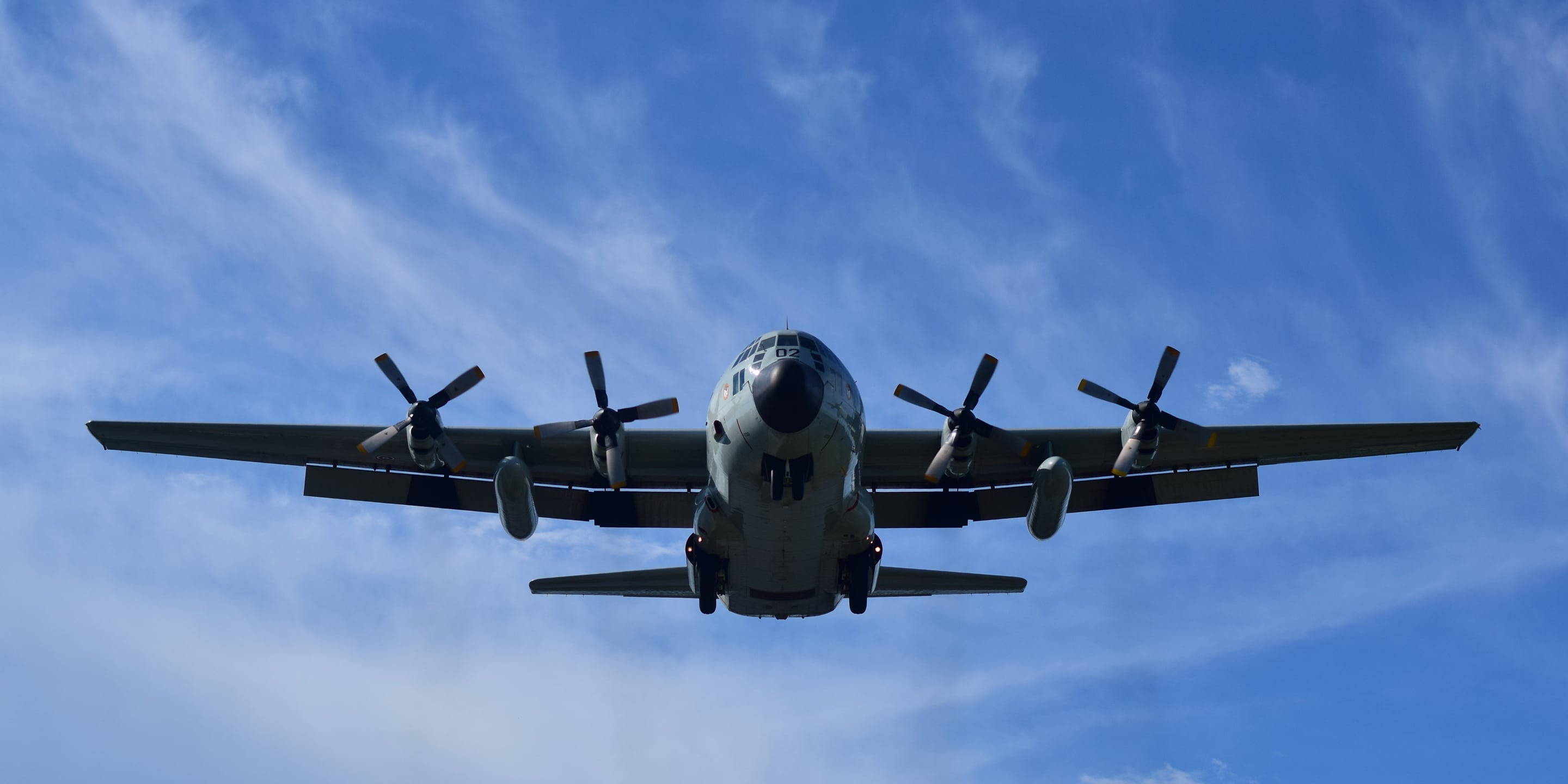 Secure Global Connectivity for Defense Aviation